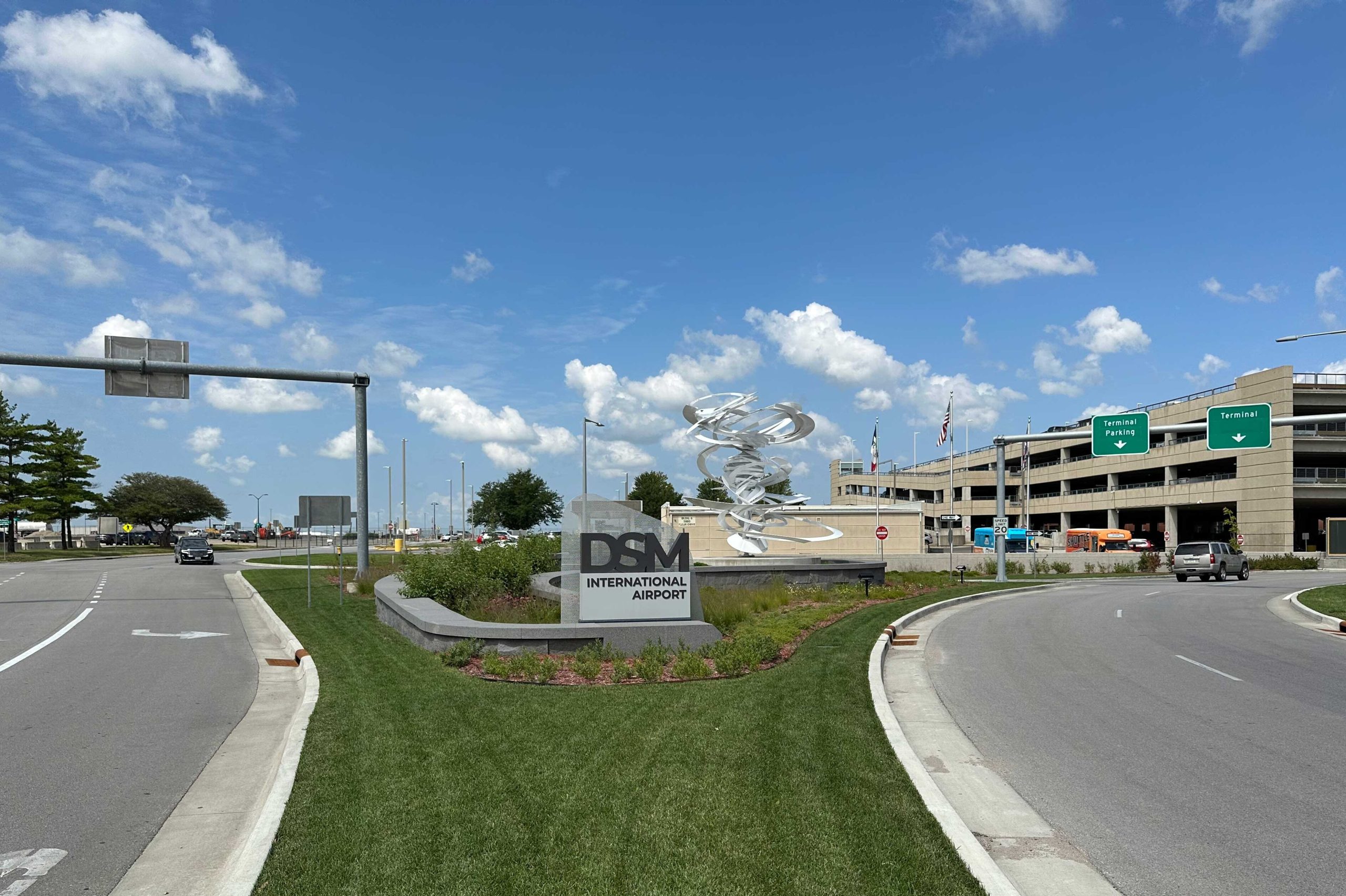 Des Moines Airport Parking: Best Options | Park 2 Jet
