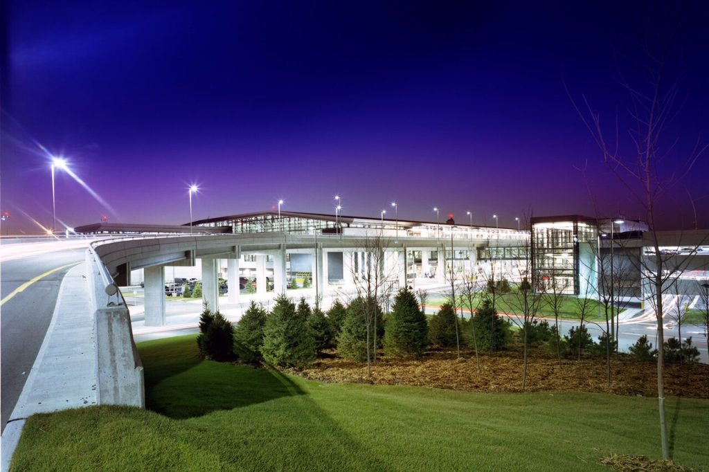 Ottawa Airport Parking: Your Guide to Easy Parking | Park 2 Jet